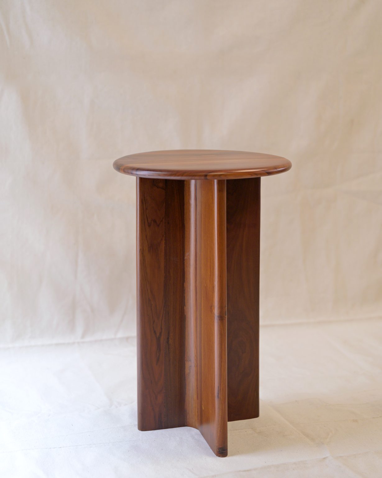 Nemo – Teak Wood Side Table by Studio Indigene | ADORNO DESIGN