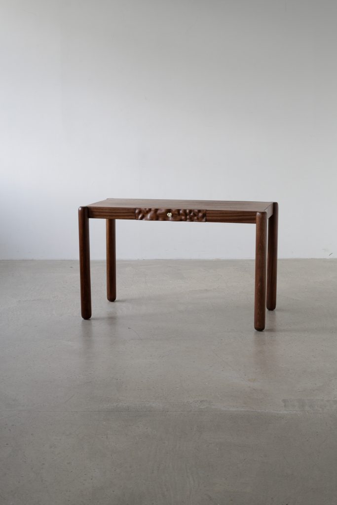 Oni Desk by Don Heston Studio | ADORNO DESIGN